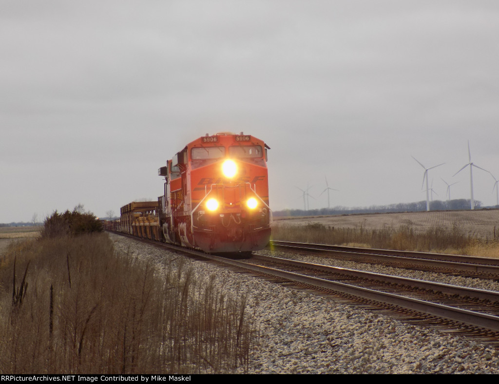 BNSF 5906